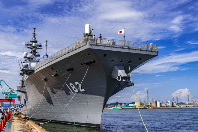 ひゅうが型護衛艦 2番艦 DDH-182 いせ by イヴュマー （ID：9358376） - 写真共有サイト:PHOTOHITO