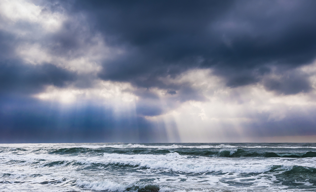 荒れる海 2 by D.D （ID：11544340） - 写真共有サイト:PHOTOHITO