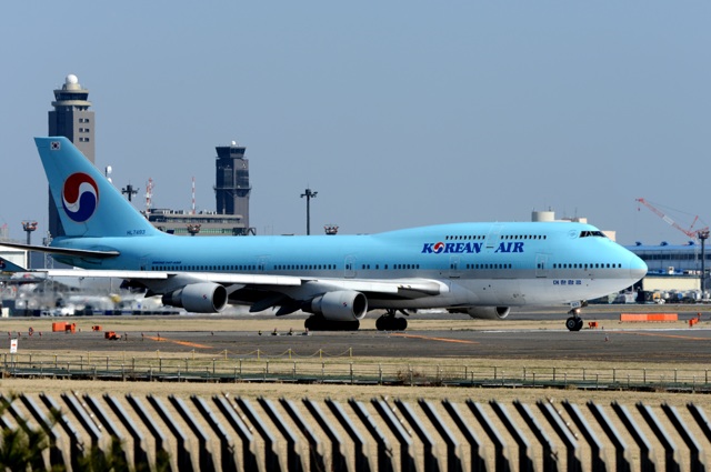 KOREAN 747-400 出発 by x191300cc （ID：4396533） - 写真共有サイト:PHOTOHITO