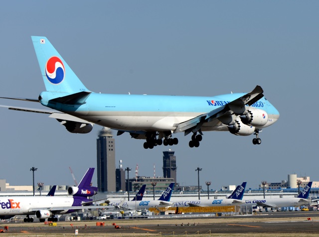 KOREAN C 747-8F 着陸 by x191300cc （ID：4397367） - 写真共有サイト:PHOTOHITO