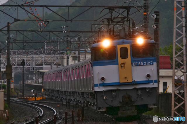 甲種 都営地下鉄 EF65-2127 by ysan （ID：11775146） - 写真共有サイト:PHOTOHITO