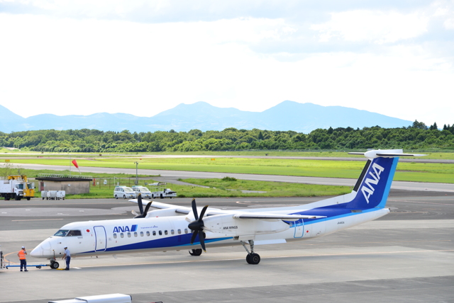 ANA ボンバルディアDHC8-Q400 ① by kanoッチ （ID：8939220） - 写真共有サイト:PHOTOHITO